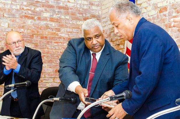 Harris presides over final meeting as city's mayor | St. Mary Now